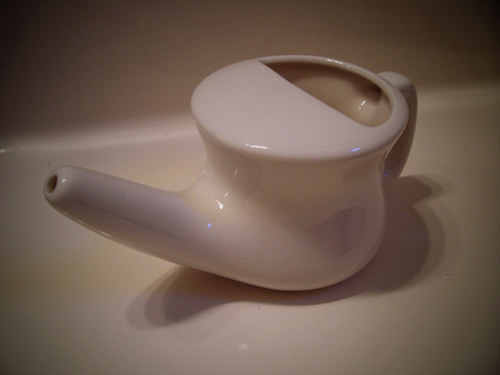 Irrigating Your Sinuses with a Neti Pot - SmartFem Magazine